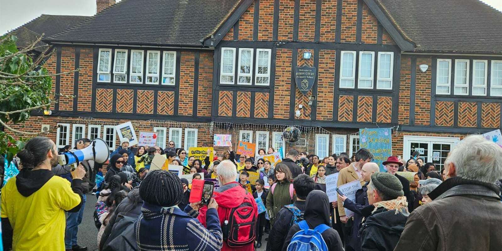 Education Uncovered |News|DfE denies parents access to background ...